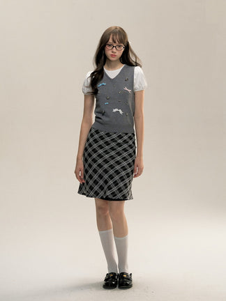 Knit V-Neck Ribbon Metal Nichi Button Vest – ARCANA ARCHIVE